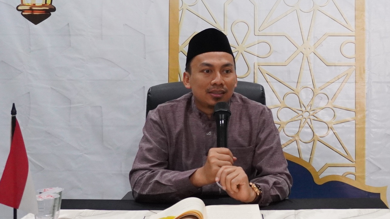 Pofil Ustadz Muhammad Nur Khozin, LC., MA., M.H.I. - Belajar Qur'an ...